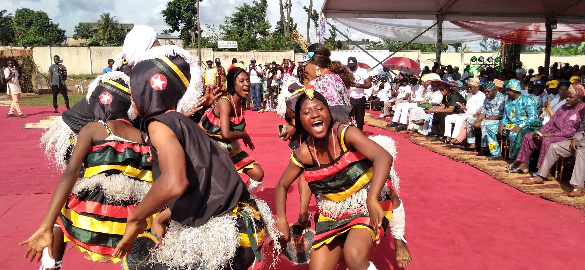 IKOSI-ISHERI KETU MAGODO CARNIVAL: MAYORESS SAMIAT BADA URGES PEACE AND ...