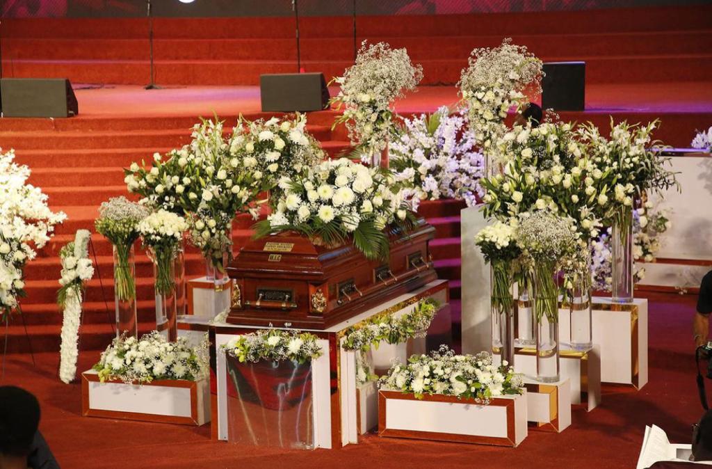 PASTOR TAIWO ODUKOYA FINALLY LAID TO REST IN LAGOS - Hotjist